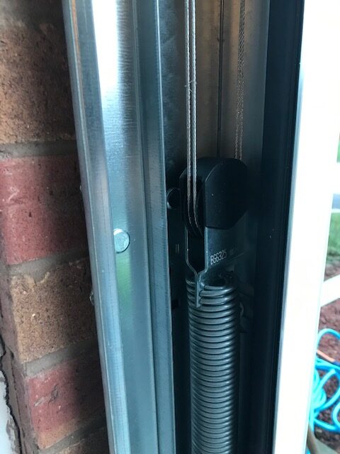 Step by Step Installation of a Side Sprung Wisniowski Sectional Garage ...